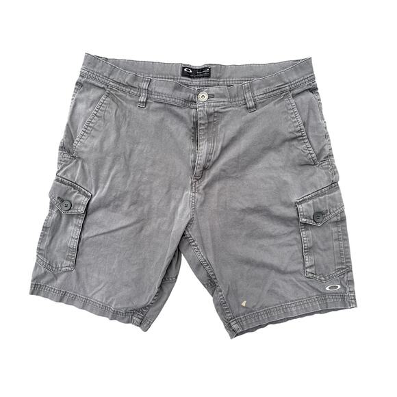 Oakley | Shorts | Oakley Cargo Shorts Grey Regular Fit 36 Y2k Grunge ...